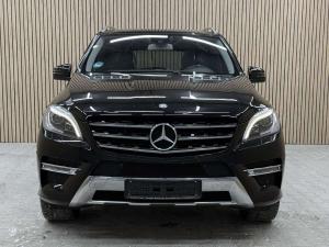 Melns Mercedes-Benz ML 350 2014 Marijampole, ar dzinēja tilpumu 2.99 L un nobraukumu 231 tūkst. km par 16850 €, foto 4 vietnē AUTOMOTO.COM.LV