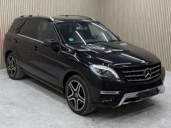 Black Mercedes-Benz ML 350 2014 in Marijampole, with an engine capacity of 2.99 L and mileage of 231 thousand km for 16850 €, photo 9 on AUTOMOTO.COM.LV