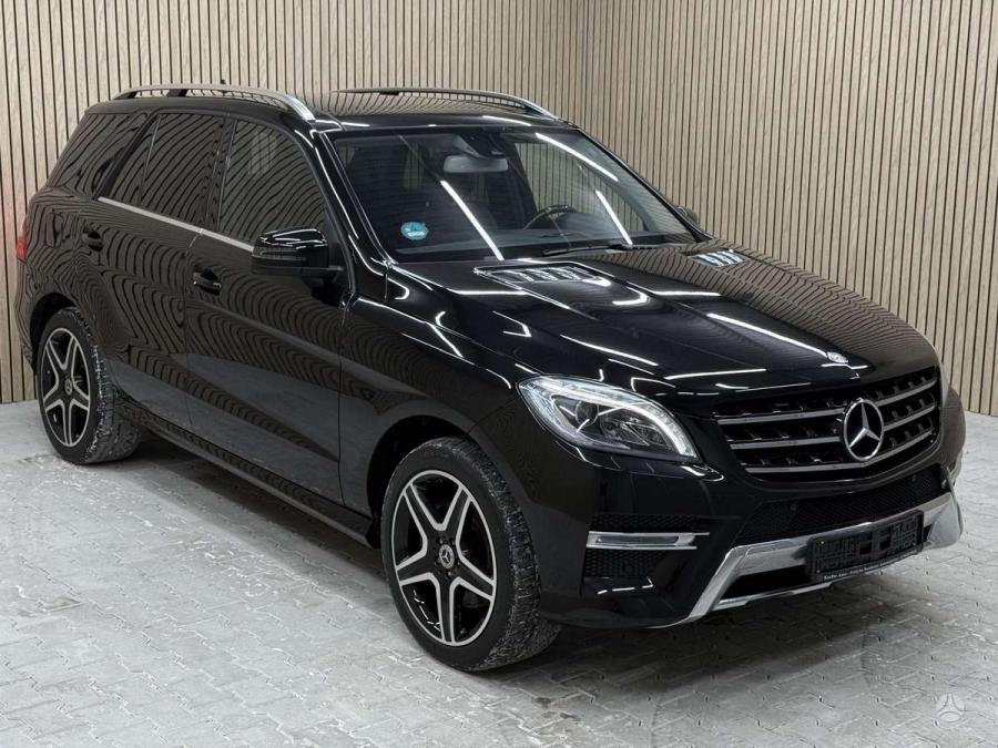 Melns Mercedes-Benz ML 350 2014 Marijampole, ar dzinēja tilpumu 2.99 L un nobraukumu 231 tūkst. km par 16850 €, foto 9 vietnē AUTOMOTO.COM.LV
