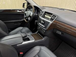 Melns Mercedes-Benz ML 350 2014 Marijampole, ar dzinēja tilpumu 2.99 L un nobraukumu 231 tūkst. km par 16850 €, foto 34 vietnē AUTOMOTO.COM.LV