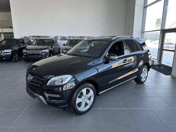 Black Mercedes-Benz ML 350 2014 in Marijampole, with an engine capacity of 2.99 L and mileage of 242 thousand km for 15999 €, photo 1 on AUTOMOTO.COM.LV