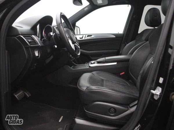 Black Mercedes-Benz ML 350 2014 in Vilnius, with an engine capacity of 3.00 L and mileage of 203 thousand km for 18999 €, photo 4 on AUTOMOTO.COM.LV