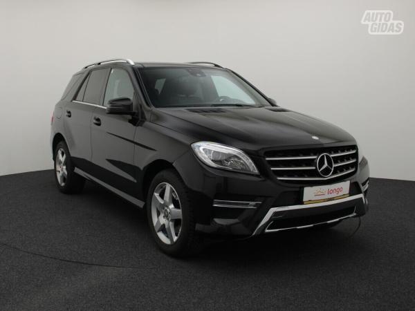 Black Mercedes-Benz ML 350 2014 in Vilnius, with an engine capacity of 3.00 L and mileage of 203 thousand km for 18999 €, photo 10 on AUTOMOTO.COM.LV