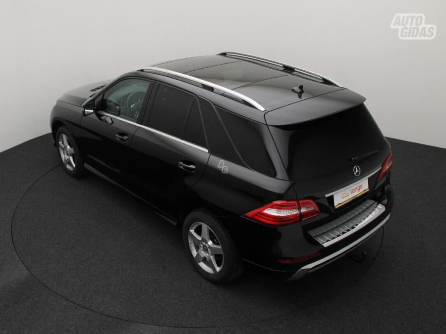 Melns Mercedes-Benz ML 350 2014 Viļņa, ar dzinēja tilpumu 3.00 L un nobraukumu 203 tūkst. km par 18999 €, foto 12 vietnē AUTOMOTO.COM.LV