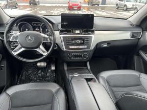 Melns Mercedes-Benz ML 350 2014 Viļņa, ar dzinēja tilpumu 3.00 L un nobraukumu 292 tūkst. km par 15750 €, foto 7 vietnē AUTOMOTO.COM.LV
