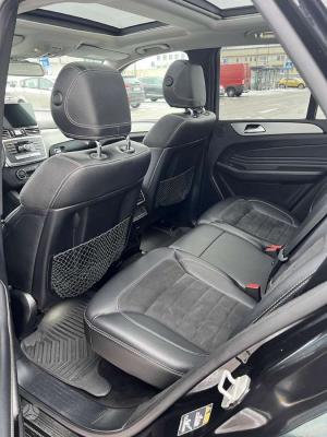 Melns Mercedes-Benz ML 350 2014 Viļņa, ar dzinēja tilpumu 3.00 L un nobraukumu 292 tūkst. km par 15750 €, foto 10 vietnē AUTOMOTO.COM.LV