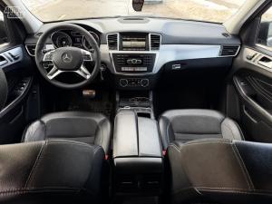 Black Mercedes-Benz ML 350 2014 in Sirvintos, with an engine capacity of 3.00 L and mileage of 273 thousand km for 12650 €, photo 9 on AUTOMOTO.COM.LV