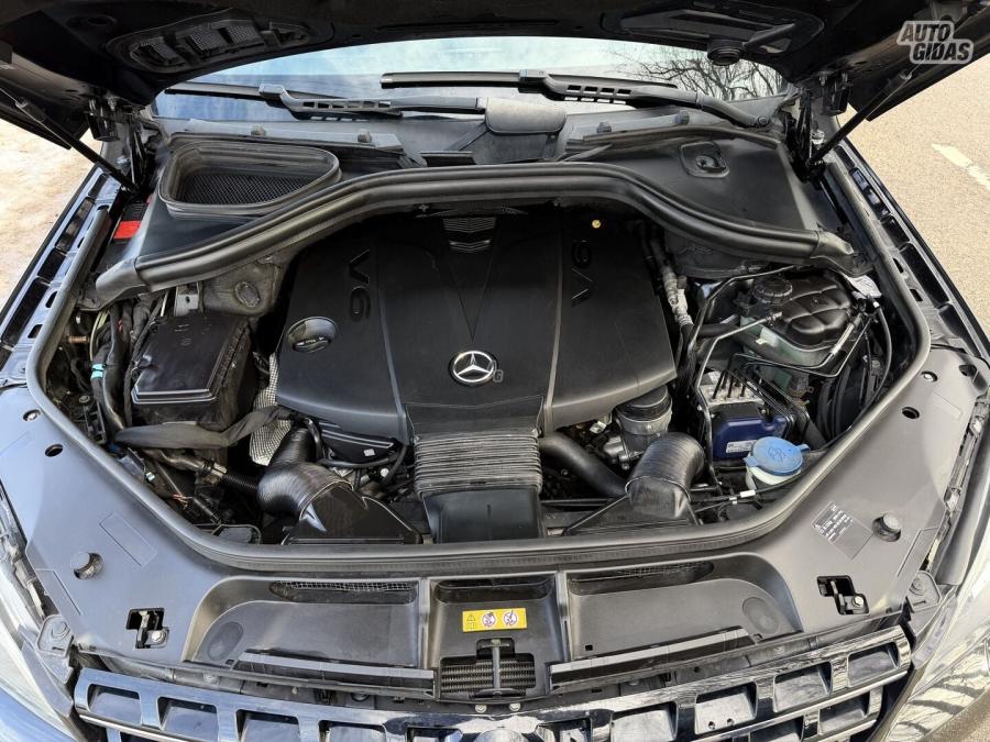 Black Mercedes-Benz ML 350 2014 in Sirvintos, with an engine capacity of 3.00 L and mileage of 273 thousand km for 12650 €, photo 14 on AUTOMOTO.COM.LV