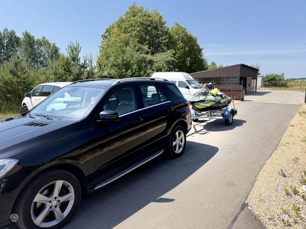 Black Mercedes-Benz ML 350 2014 in Vilnius, with an engine capacity of 2.99 L and mileage of 347 thousand km for 11900 €, photo 10 on AUTOMOTO.COM.LV
