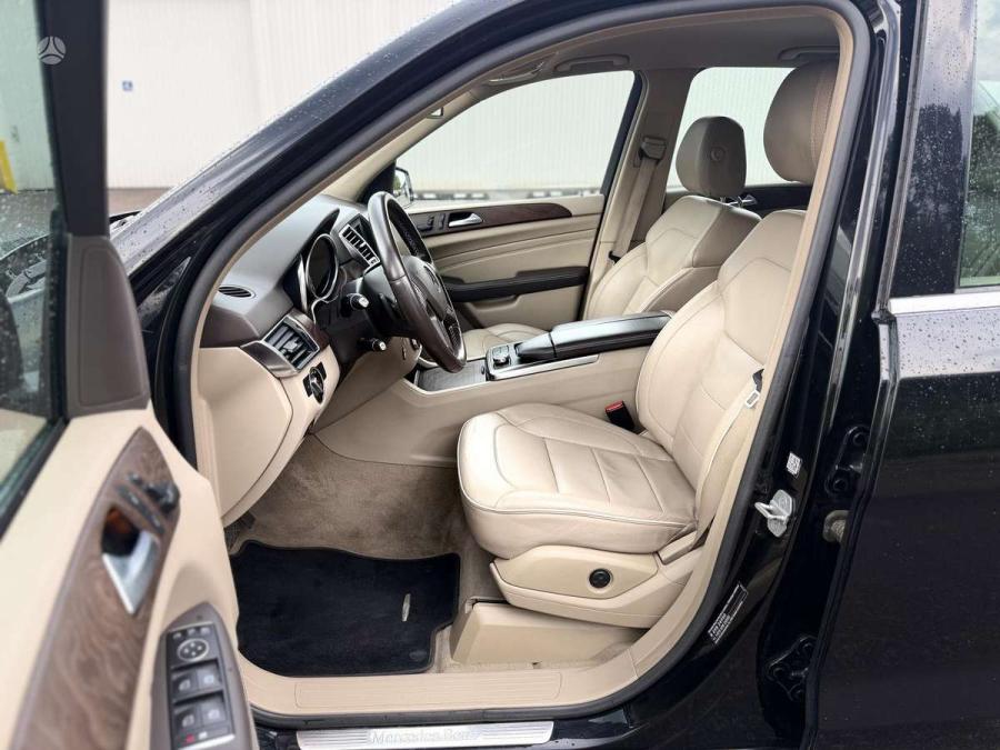 Melns Mercedes-Benz ML 350 2014 Viļņa, ar dzinēja tilpumu 2.99 L un nobraukumu 347 tūkst. km par 11900 €, foto 12 vietnē AUTOMOTO.COM.LV