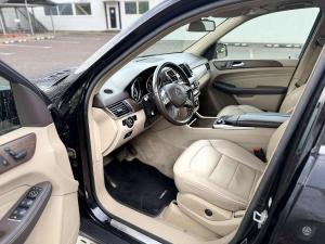 Melns Mercedes-Benz ML 350 2014 Viļņa, ar dzinēja tilpumu 2.99 L un nobraukumu 347 tūkst. km par 11900 €, foto 13 vietnē AUTOMOTO.COM.LV