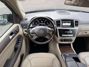 Melns Mercedes-Benz ML 350 2014 Viļņa, ar dzinēja tilpumu 2.99 L un nobraukumu 347 tūkst. km par 11900 €, foto 14 vietnē AUTOMOTO.COM.LV