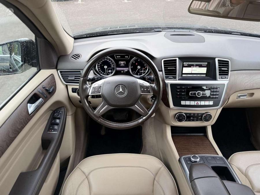 Melns Mercedes-Benz ML 350 2014 Viļņa, ar dzinēja tilpumu 2.99 L un nobraukumu 347 tūkst. km par 11900 €, foto 14 vietnē AUTOMOTO.COM.LV