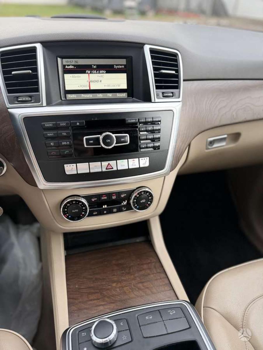 Melns Mercedes-Benz ML 350 2014 Viļņa, ar dzinēja tilpumu 2.99 L un nobraukumu 347 tūkst. km par 11900 €, foto 18 vietnē AUTOMOTO.COM.LV