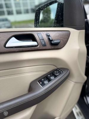 Melns Mercedes-Benz ML 350 2014 Viļņa, ar dzinēja tilpumu 2.99 L un nobraukumu 347 tūkst. km par 11900 €, foto 19 vietnē AUTOMOTO.COM.LV