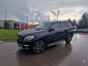 Melns Mercedes-Benz ML 350 2014 Kauņa, ar dzinēja tilpumu 2.99 L un nobraukumu 234 tūkst. km par 13990 €, foto  vietnē AUTOMOTO.COM.LV