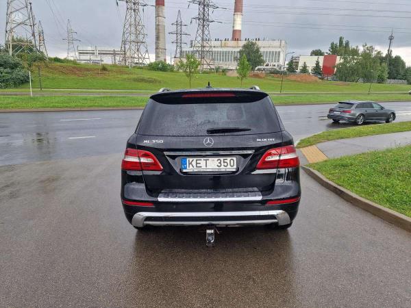 Melns Mercedes-Benz ML 350 2014 Kauņa, ar dzinēja tilpumu 2.99 L un nobraukumu 234 tūkst. km par 13990 €, foto 8 vietnē AUTOMOTO.COM.LV