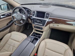 Black Mercedes-Benz ML 350 2014 in Kaunas, with an engine capacity of 2.99 L and mileage of 234 thousand km for 13990 €, photo 20 on AUTOMOTO.COM.LV