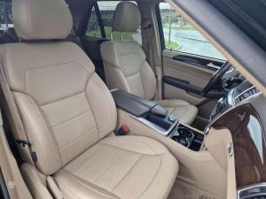 Black Mercedes-Benz ML 350 2014 in Kaunas, with an engine capacity of 2.99 L and mileage of 234 thousand km for 13990 €, photo 22 on AUTOMOTO.COM.LV