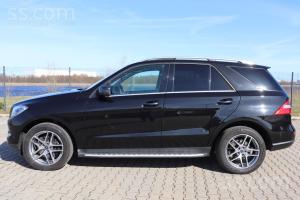 Черный Мерседес МЛ 350 2014 в Рига, объемом двигателя 3.00 л и пробегом 336 тыс. км за 15500 €, фото 13 на AUTOMOTO.COM.LV