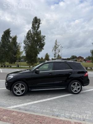 Melns Mercedes-Benz ML 350 2014 Jelgava, ar dzinēja tilpumu 3.00 L un nobraukumu 350 tūkst. km par 13990 €, foto 6 vietnē AUTOMOTO.COM.LV