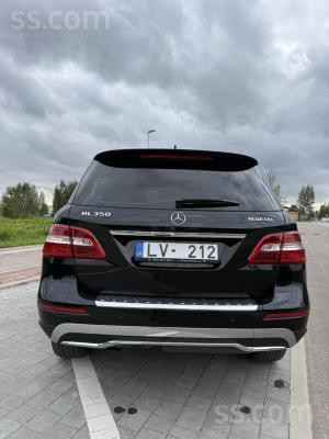 Melns Mercedes-Benz ML 350 2014 Jelgava, ar dzinēja tilpumu 3.00 L un nobraukumu 350 tūkst. km par 13990 €, foto 8 vietnē AUTOMOTO.COM.LV