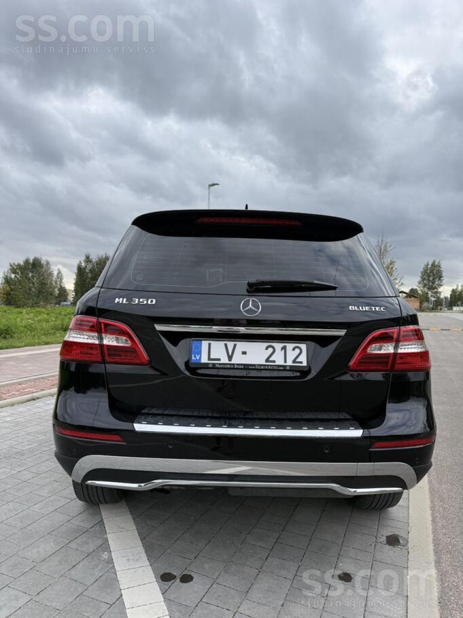 Melns Mercedes-Benz ML 350 2014 Jelgava, ar dzinēja tilpumu 3.00 L un nobraukumu 350 tūkst. km par 13990 €, foto 8 vietnē AUTOMOTO.COM.LV