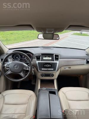 Melns Mercedes-Benz ML 350 2014 Jelgava, ar dzinēja tilpumu 3.00 L un nobraukumu 350 tūkst. km par 13990 €, foto 12 vietnē AUTOMOTO.COM.LV