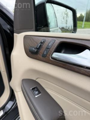 Melns Mercedes-Benz ML 350 2014 Jelgava, ar dzinēja tilpumu 3.00 L un nobraukumu 350 tūkst. km par 13990 €, foto 16 vietnē AUTOMOTO.COM.LV
