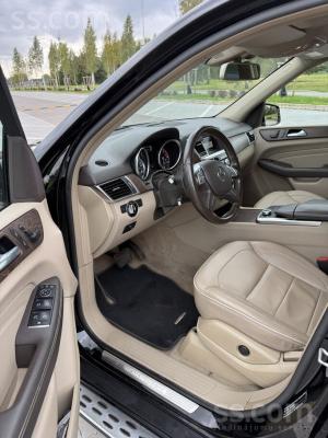 Melns Mercedes-Benz ML 350 2014 Jelgava, ar dzinēja tilpumu 3.00 L un nobraukumu 350 tūkst. km par 13990 €, foto 17 vietnē AUTOMOTO.COM.LV