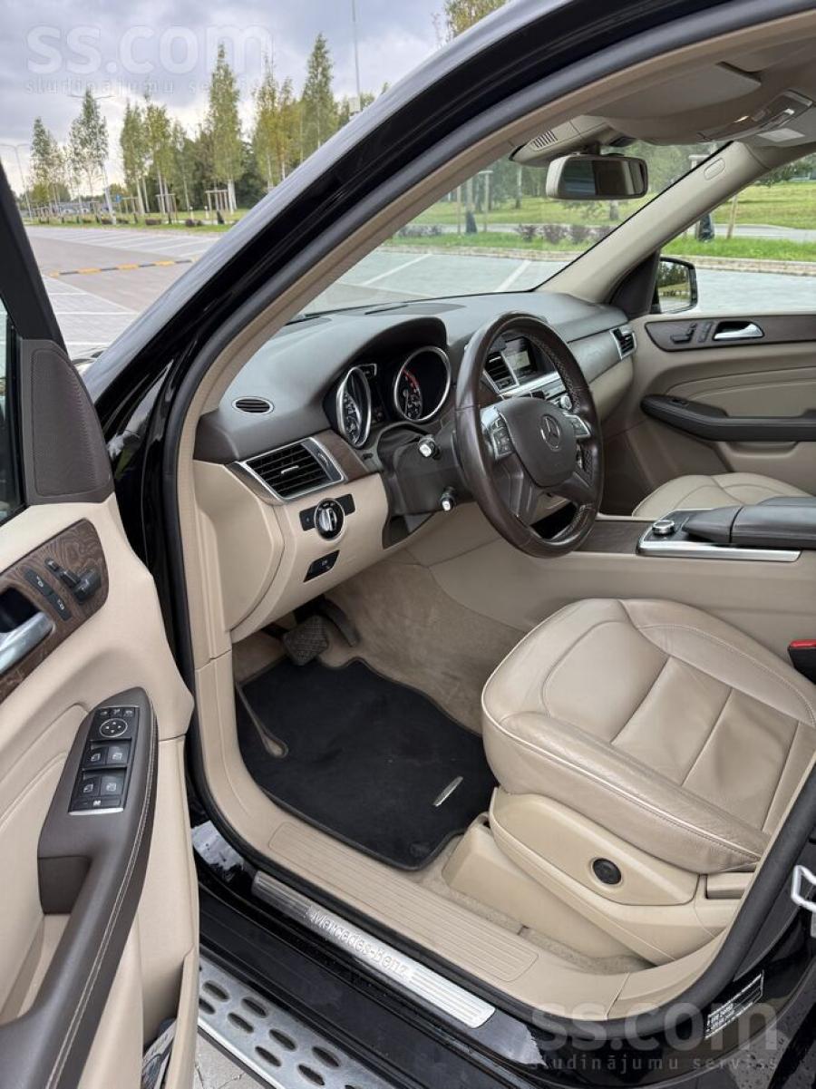 Melns Mercedes-Benz ML 350 2014 Jelgava, ar dzinēja tilpumu 3.00 L un nobraukumu 350 tūkst. km par 13990 €, foto 17 vietnē AUTOMOTO.COM.LV