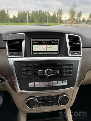 Melns Mercedes-Benz ML 350 2014 Jelgava, ar dzinēja tilpumu 3.00 L un nobraukumu 350 tūkst. km par 13990 €, foto 25 vietnē AUTOMOTO.COM.LV