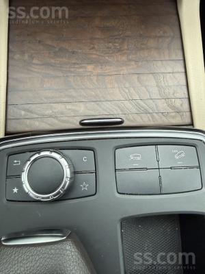 Melns Mercedes-Benz ML 350 2014 Jelgava, ar dzinēja tilpumu 3.00 L un nobraukumu 350 tūkst. km par 13990 €, foto 26 vietnē AUTOMOTO.COM.LV