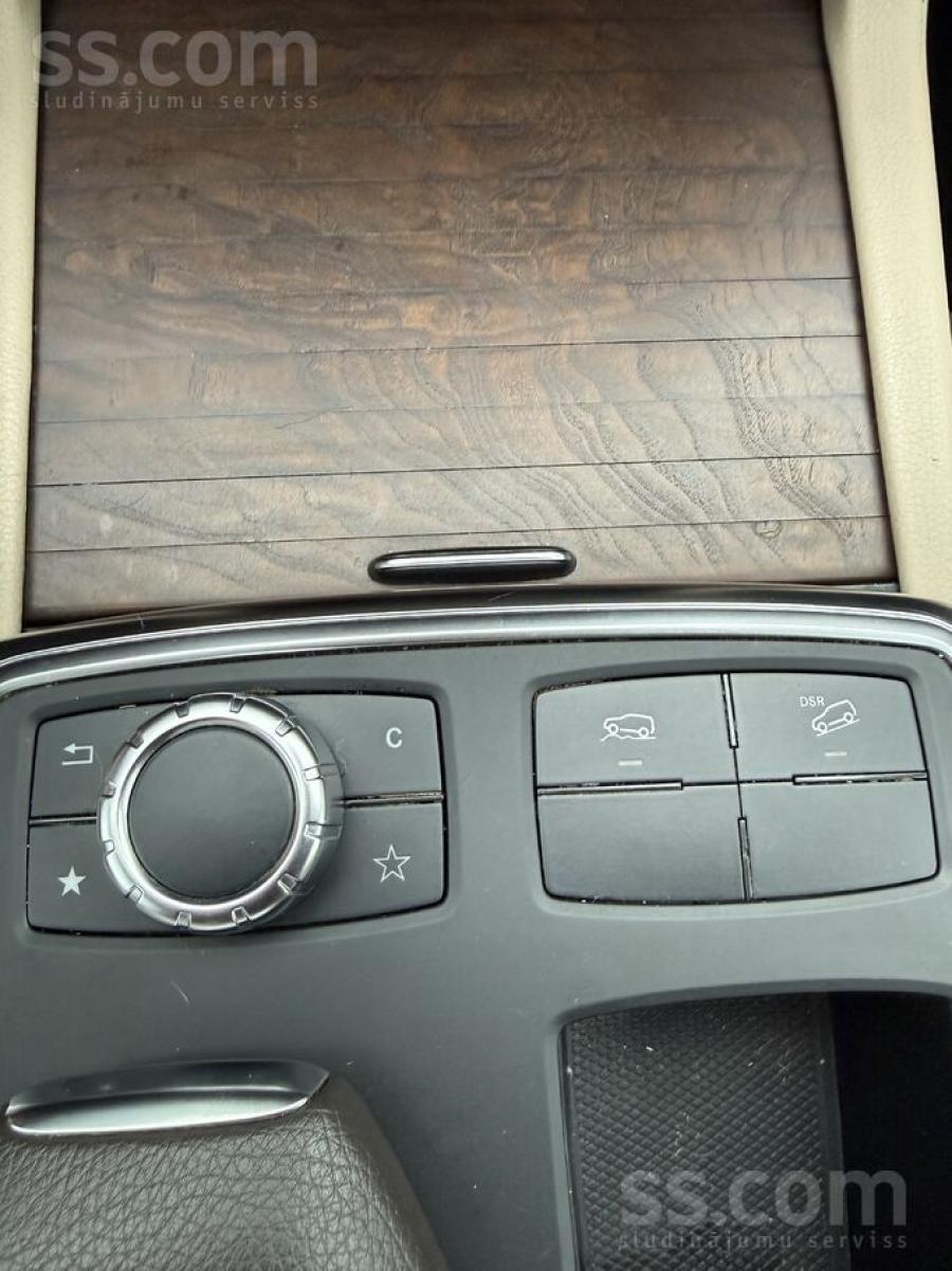 Melns Mercedes-Benz ML 350 2014 Jelgava, ar dzinēja tilpumu 3.00 L un nobraukumu 350 tūkst. km par 13990 €, foto 26 vietnē AUTOMOTO.COM.LV