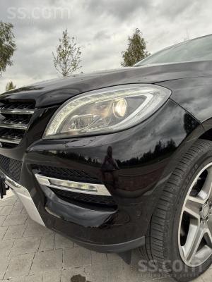 Melns Mercedes-Benz ML 350 2014 Jelgava, ar dzinēja tilpumu 3.00 L un nobraukumu 350 tūkst. km par 13990 €, foto 32 vietnē AUTOMOTO.COM.LV