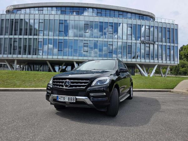 Melns Mercedes-Benz ML 350 2015 Viļņa, ar dzinēja tilpumu 2.99 L un nobraukumu 252 tūkst. km par 17000 €, foto 2 vietnē AUTOMOTO.COM.LV
