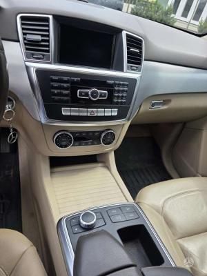 Melns Mercedes-Benz ML 350 2015 Viļņa, ar dzinēja tilpumu 2.99 L un nobraukumu 252 tūkst. km par 17000 €, foto 16 vietnē AUTOMOTO.COM.LV