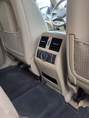 Melns Mercedes-Benz ML 350 2015 Viļņa, ar dzinēja tilpumu 2.99 L un nobraukumu 252 tūkst. km par 17000 €, foto 23 vietnē AUTOMOTO.COM.LV