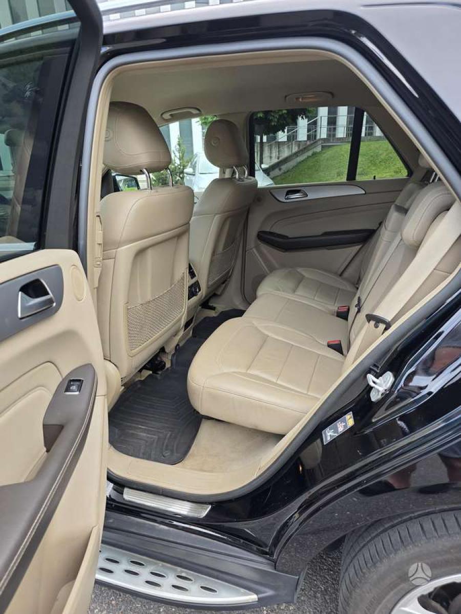 Melns Mercedes-Benz ML 350 2015 Viļņa, ar dzinēja tilpumu 2.99 L un nobraukumu 252 tūkst. km par 17000 €, foto 25 vietnē AUTOMOTO.COM.LV