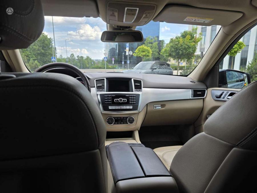 Melns Mercedes-Benz ML 350 2015 Viļņa, ar dzinēja tilpumu 2.99 L un nobraukumu 252 tūkst. km par 17000 €, foto 26 vietnē AUTOMOTO.COM.LV