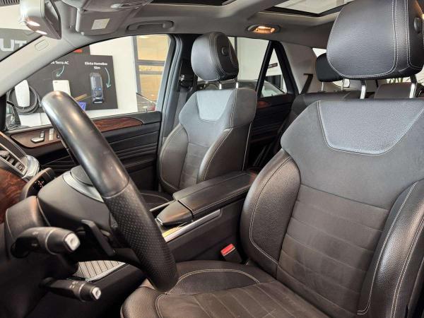 Black Mercedes-Benz ML 350 2015 in Vilnius, with an engine capacity of 2.99 L and mileage of 133 thousand km for 18333 €, photo 8 on AUTOMOTO.COM.LV