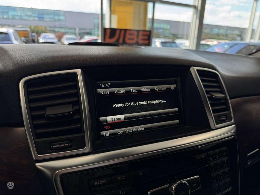 Black Mercedes-Benz ML 350 2015 in Vilnius, with an engine capacity of 2.99 L and mileage of 133 thousand km for 17900 €, photo 37 on AUTOMOTO.COM.LV