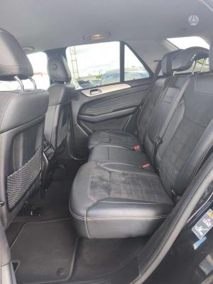 Melns Mercedes-Benz ML 350 2015 Viļņa, ar dzinēja tilpumu 3.00 L un nobraukumu 299 tūkst. km par 14750 €, foto 11 vietnē AUTOMOTO.COM.LV