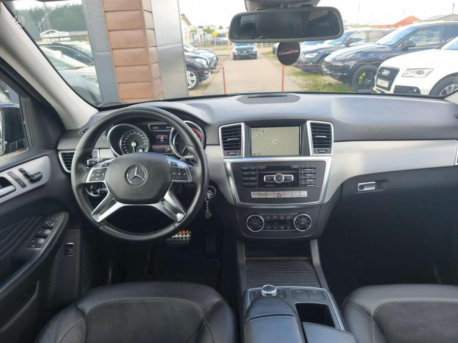 Melns Mercedes-Benz ML 350 2015 Viļņa, ar dzinēja tilpumu 3.00 L un nobraukumu 299 tūkst. km par 14750 €, foto 14 vietnē AUTOMOTO.COM.LV