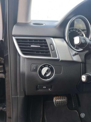 Melns Mercedes-Benz ML 350 2015 Viļņa, ar dzinēja tilpumu 3.00 L un nobraukumu 299 tūkst. km par 14750 €, foto 19 vietnē AUTOMOTO.COM.LV
