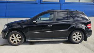 Черный Мерседес МЛ 350 2006 в Таллин, объемом двигателя 0.00 л и пробегом 233 тыс. км за 4700 €, фото 5 на AUTOMOTO.COM.LV