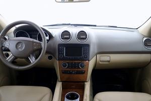 Zils Mercedes-Benz ML 350 2007 Tallina, ar dzinēja tilpumu 3.50 L un nobraukumu 234 tūkst. km par 1999 €, foto 6 vietnē AUTOMOTO.COM.LV