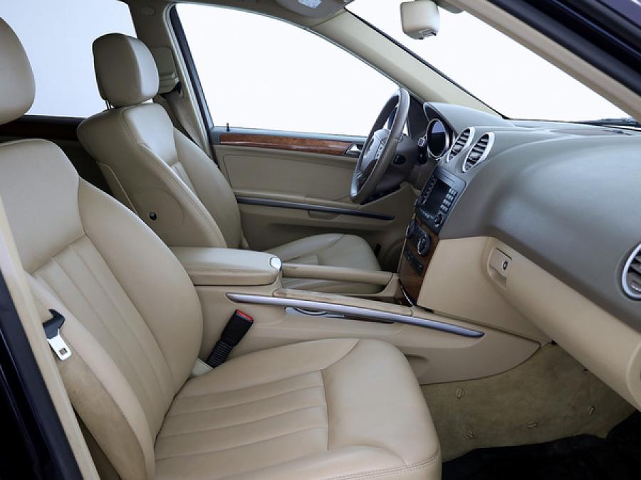 Zils Mercedes-Benz ML 350 2007 Tallina, ar dzinēja tilpumu 3.50 L un nobraukumu 234 tūkst. km par 1999 €, foto 7 vietnē AUTOMOTO.COM.LV
