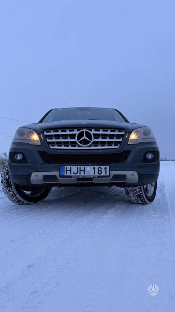 Zils Mercedes-Benz ML 350 2010 Viļņa, ar dzinēja tilpumu 2.99 L un nobraukumu 307 tūkst. km par 6100 €, foto 4 vietnē AUTOMOTO.COM.LV