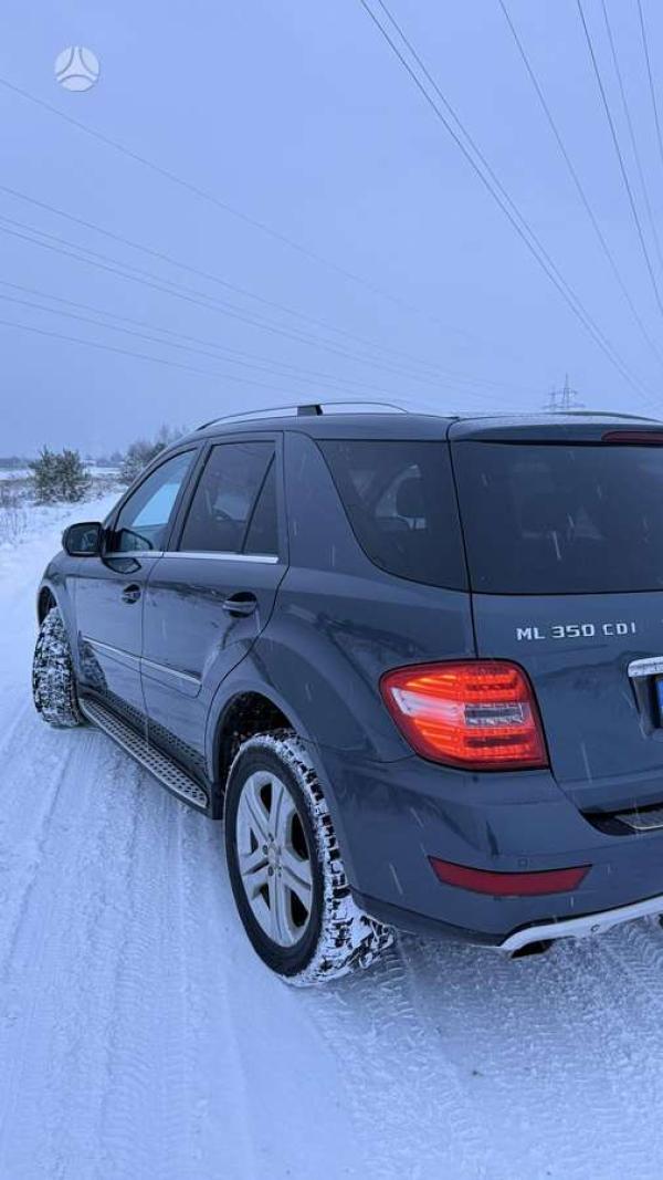 Zils Mercedes-Benz ML 350 2010 Viļņa, ar dzinēja tilpumu 2.99 L un nobraukumu 307 tūkst. km par 6100 €, foto 9 vietnē AUTOMOTO.COM.LV